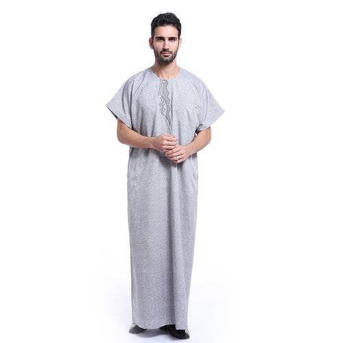 Modest style of Thobes in the Islamic dressing sense